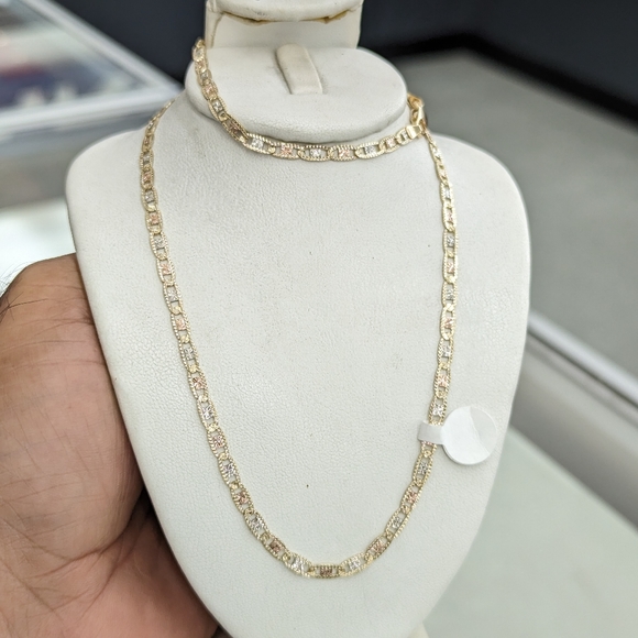 Unbrand | Jewelry | 4kt Real Solid Gold Tricolor Valentino Diamond Cut ...